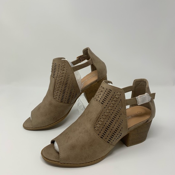 TOP Moda | Shoes | Top Moda Amos Block Heel Booties Taupe | Poshmark